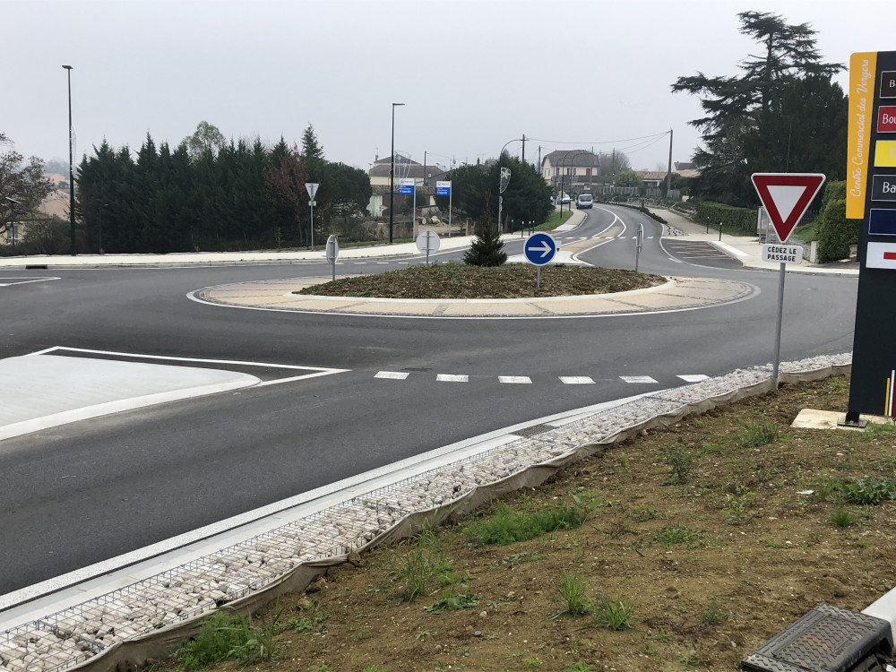 Aménagement d'un giratoire et d'une piste mixte sur la RD119 à BRAX